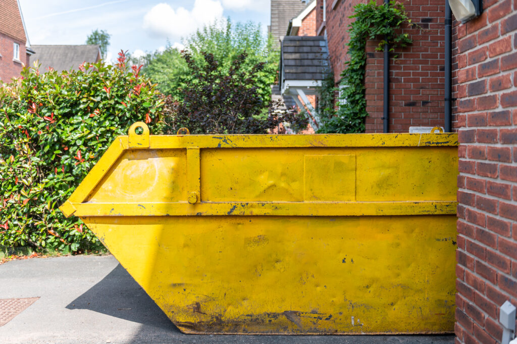 6 Yard Skip: Medium to large-sized skip | Local Skip Hire UK
